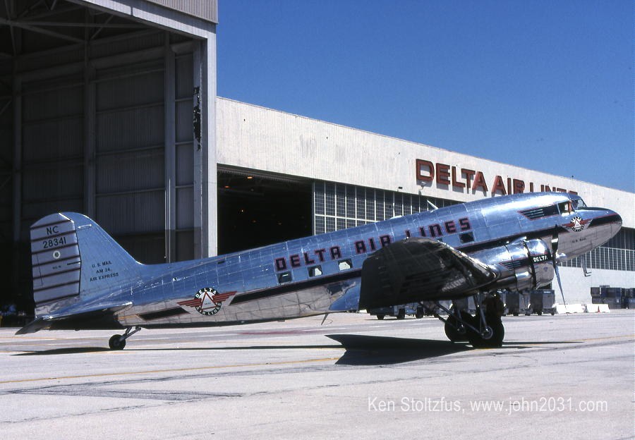 Douglas DST, DC-3, C-41, C-49 airplane photos. Welcome to John2031.com ...